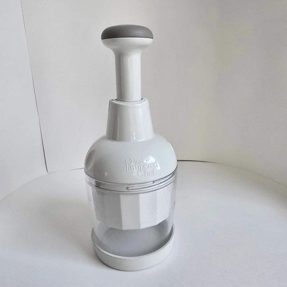 Pampered Chef | Kitchen | Pampered Chef Food Chopper Push Function ...